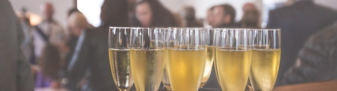 How to Plan a Corporate Event for Spring